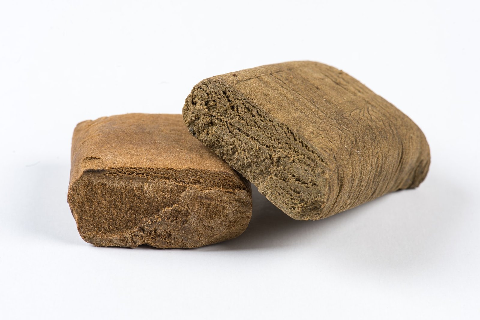 What are the Benefits of Smoking Hash? - Angela Gallo's Blog